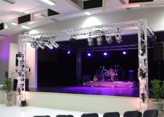 Anti Oxidation Aluminum Truss Frame , Fashion Show Aluminum Stage Truss System