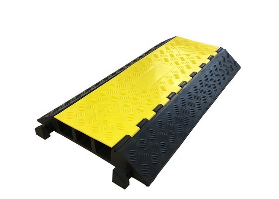 Flexible 17 Kg Truss Accessories , Rubber Cable Ramp SGS Certification